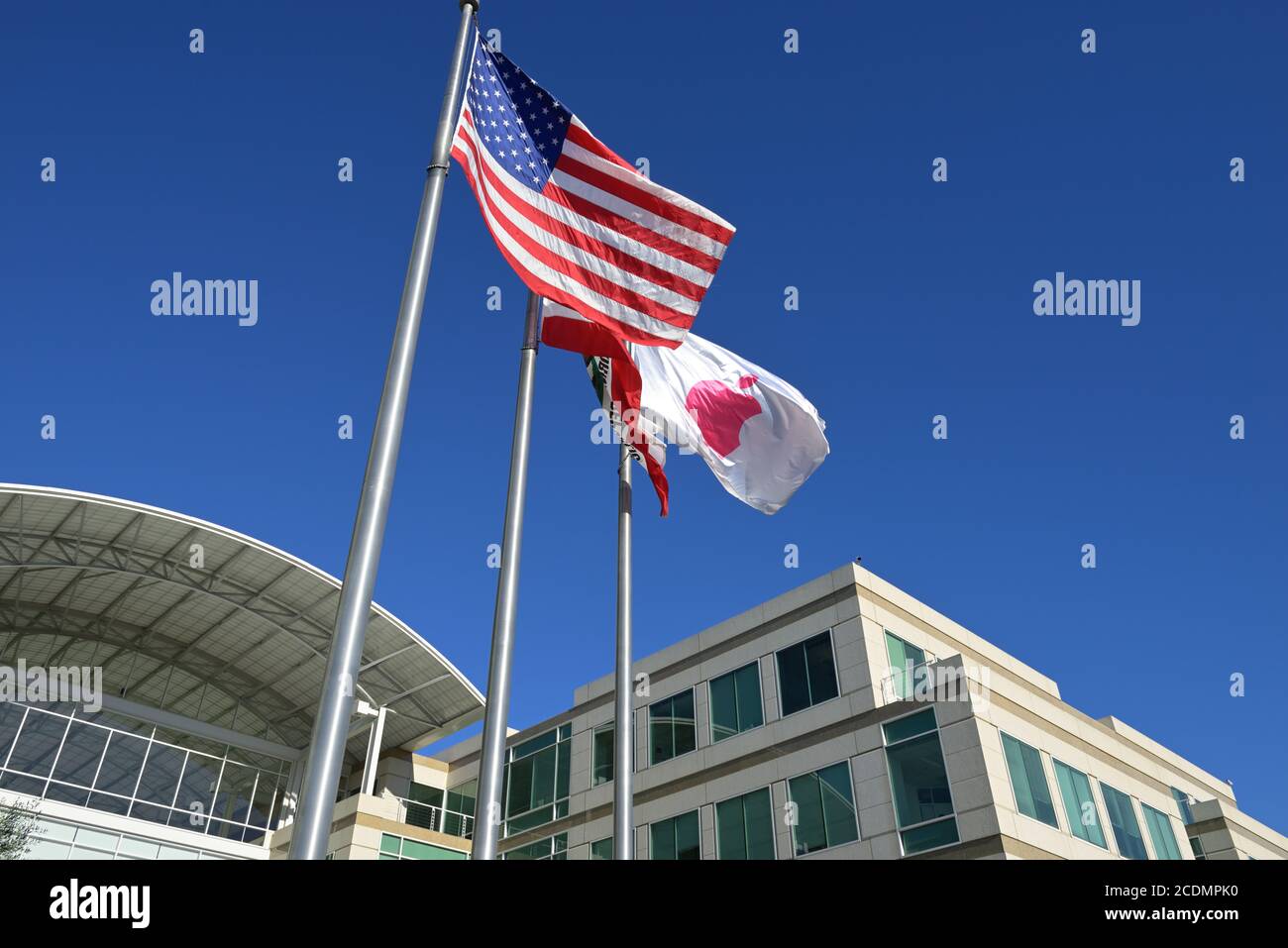 The Apple Inc. campus and headquarters at One Infinite Loop, Cupertino ...