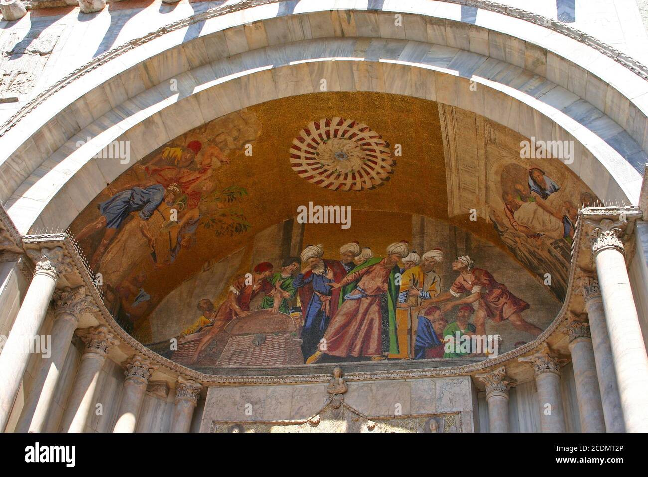 Basilica detail hi-res stock photography and images - Alamy