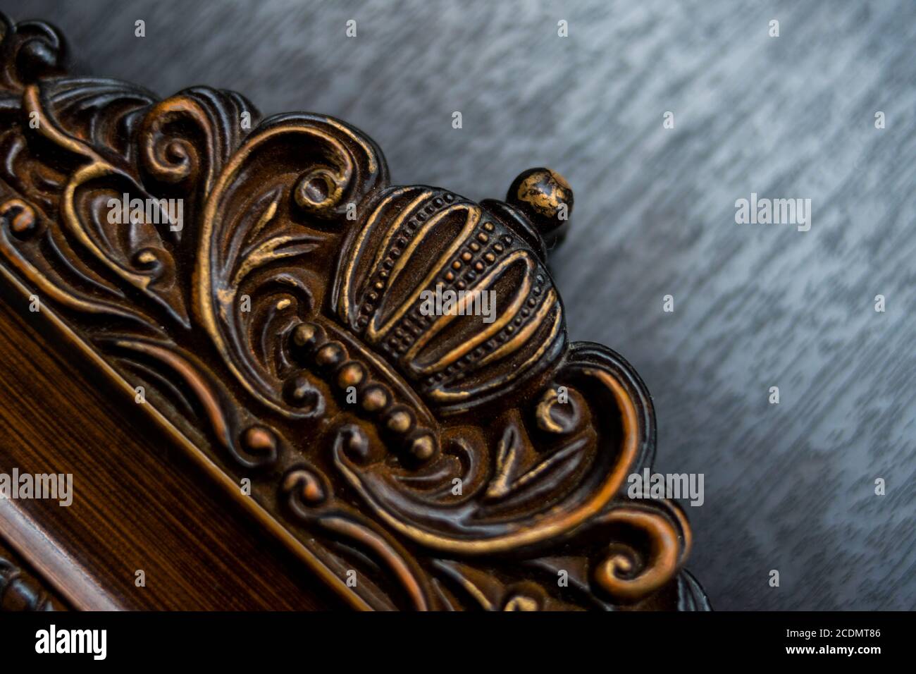 Vintage frame crown hi-res stock photography and images - Alamy