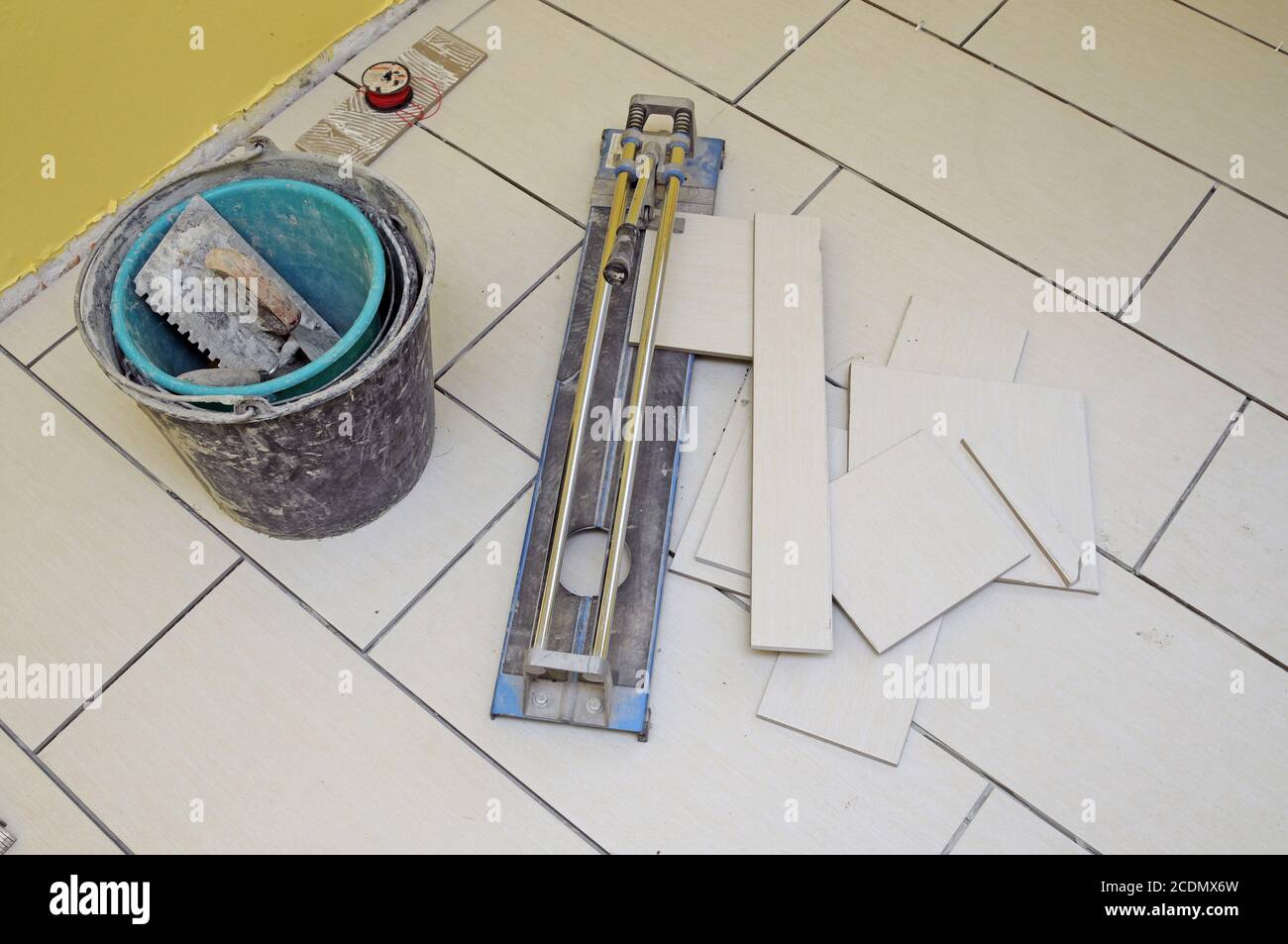 Tile laying tool Stock Photo - Alamy