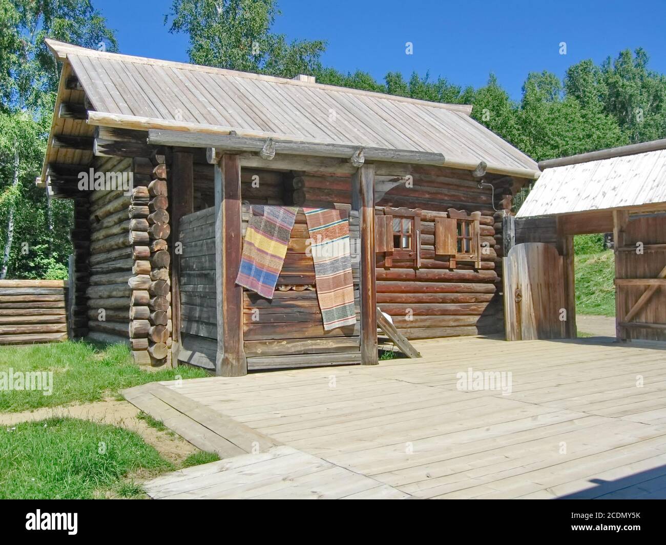 Old russian architecture hi-res stock photography and images - Alamy
