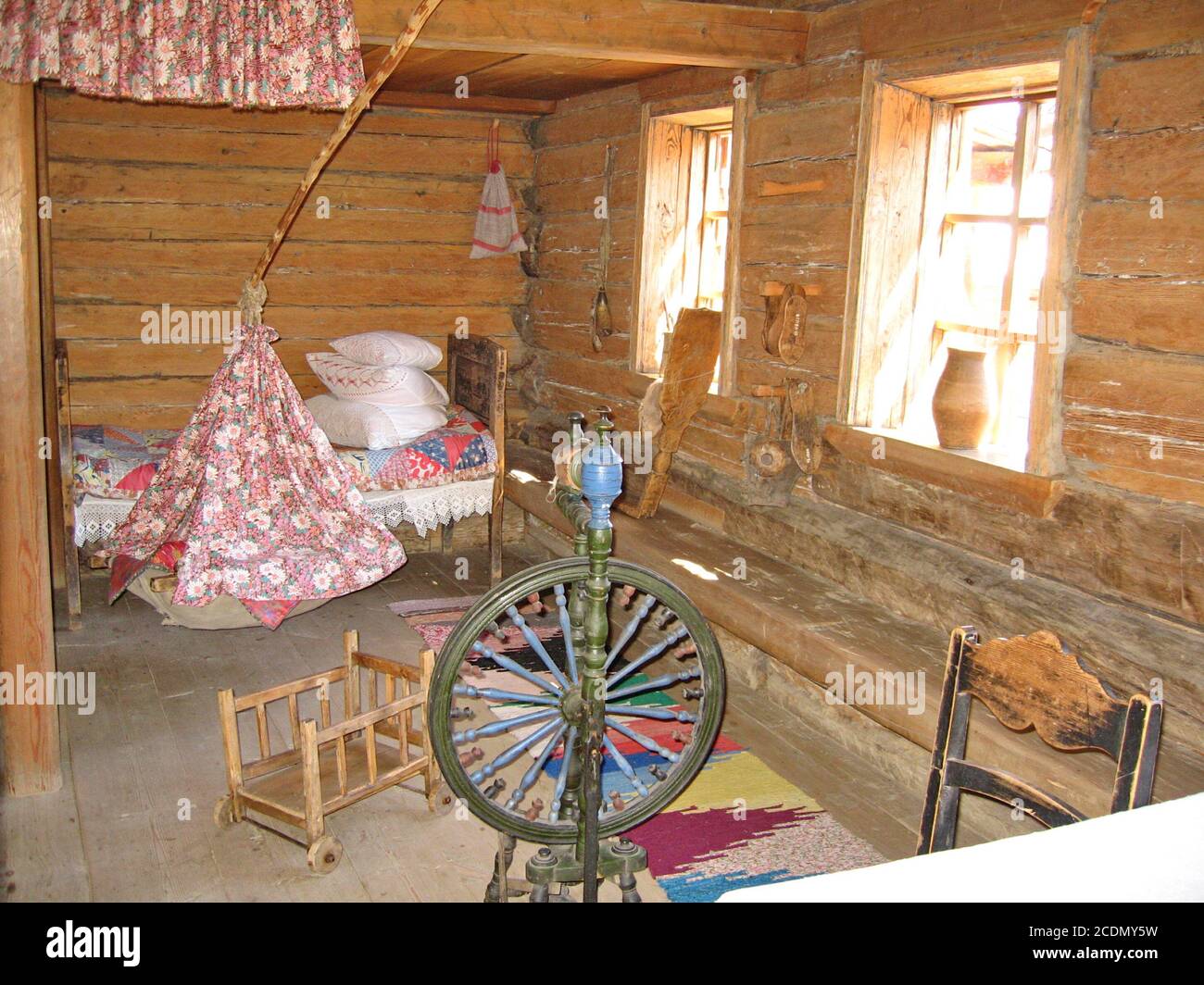 Old russian architecture hi-res stock photography and images - Alamy
