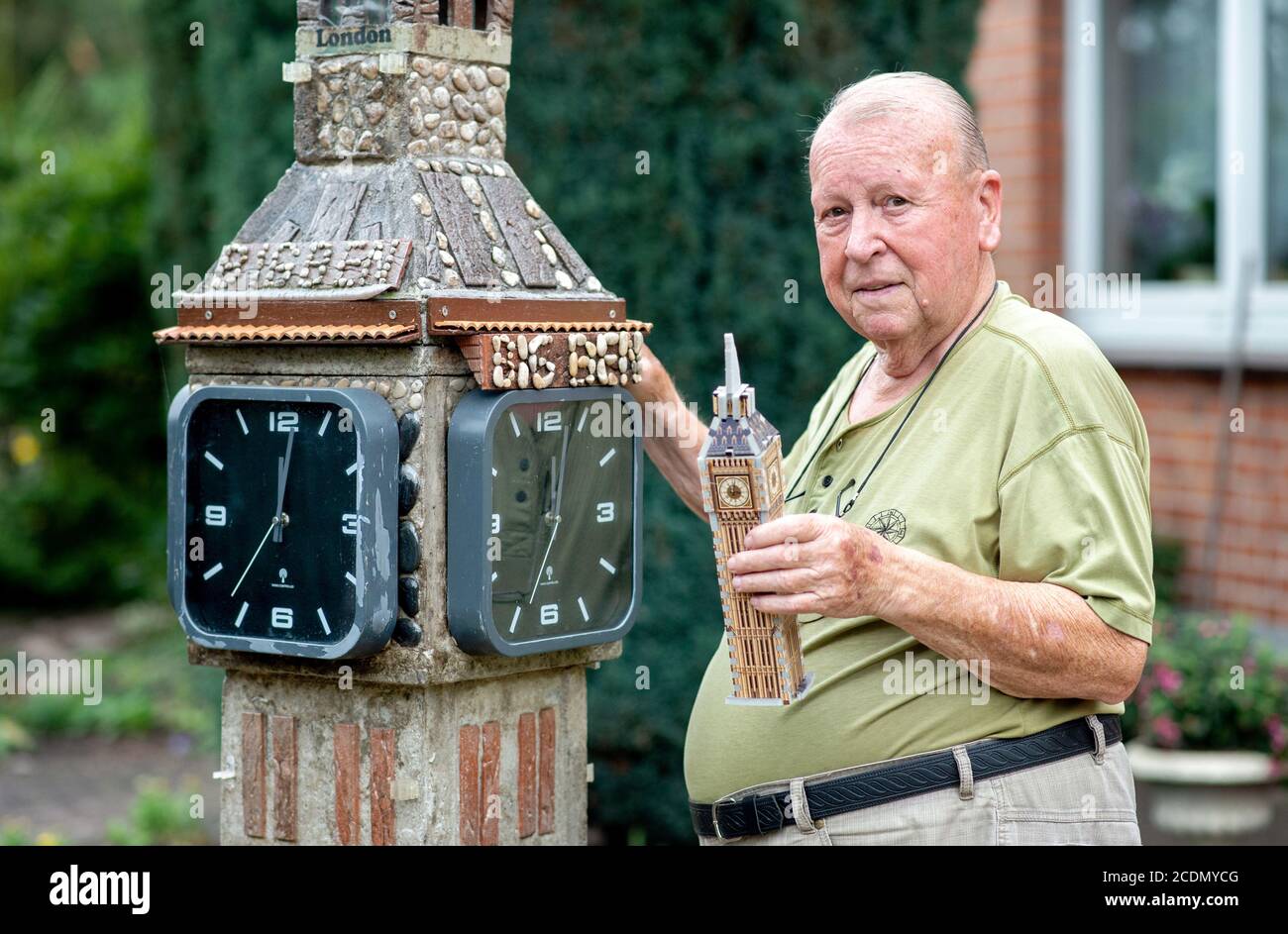 Big ben models hi-res stock photography and images - Alamy