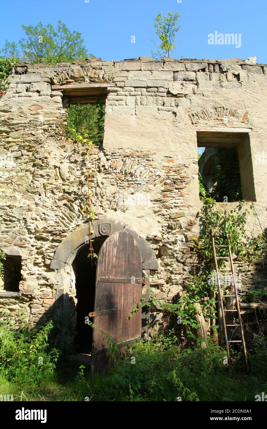 Sayn ruins hi-res stock photography and images - Alamy