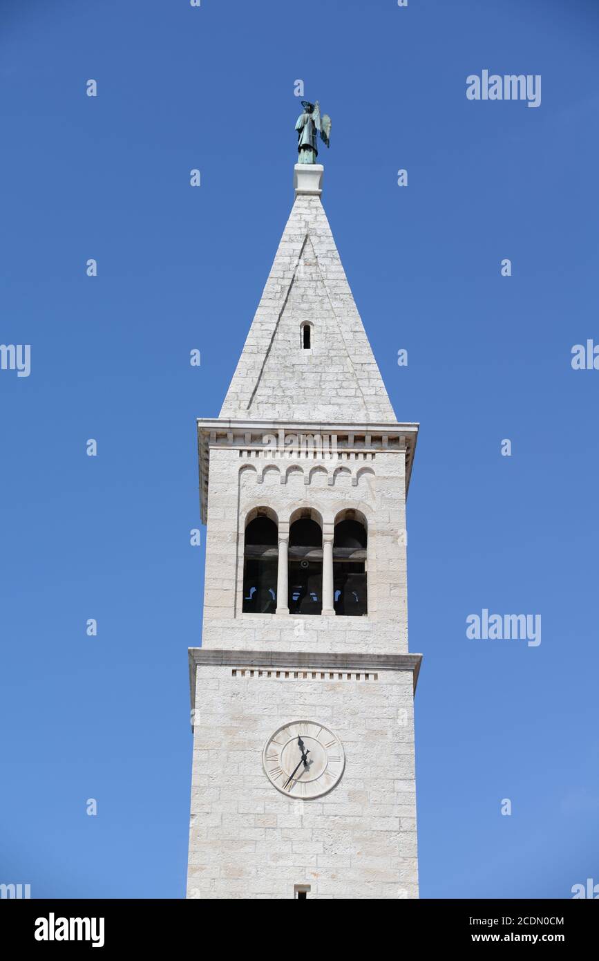 Church in Novigrad, Istria,Croatia Stock Photo - Alamy