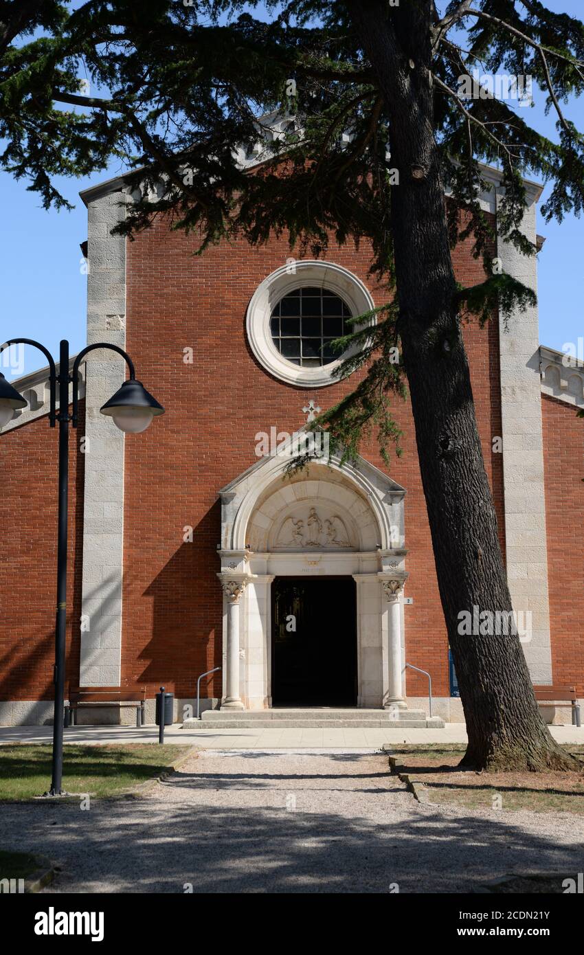 church in Novigrad, Istria, Croatia Stock Photo - Alamy
