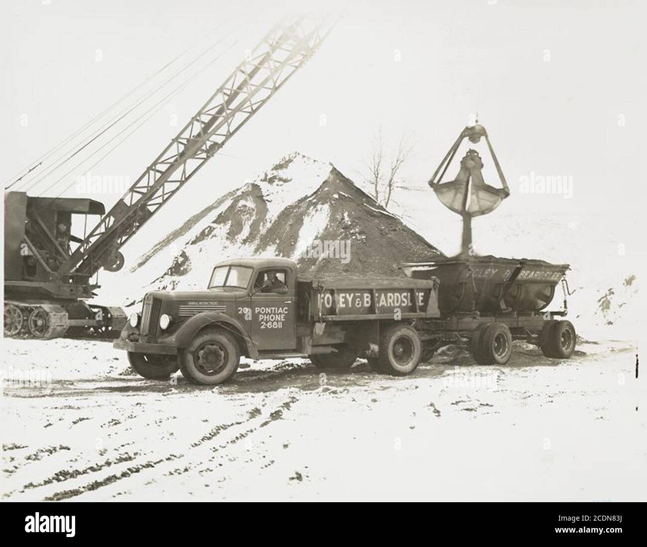 Loading sand hi-res stock photography and images - Alamy