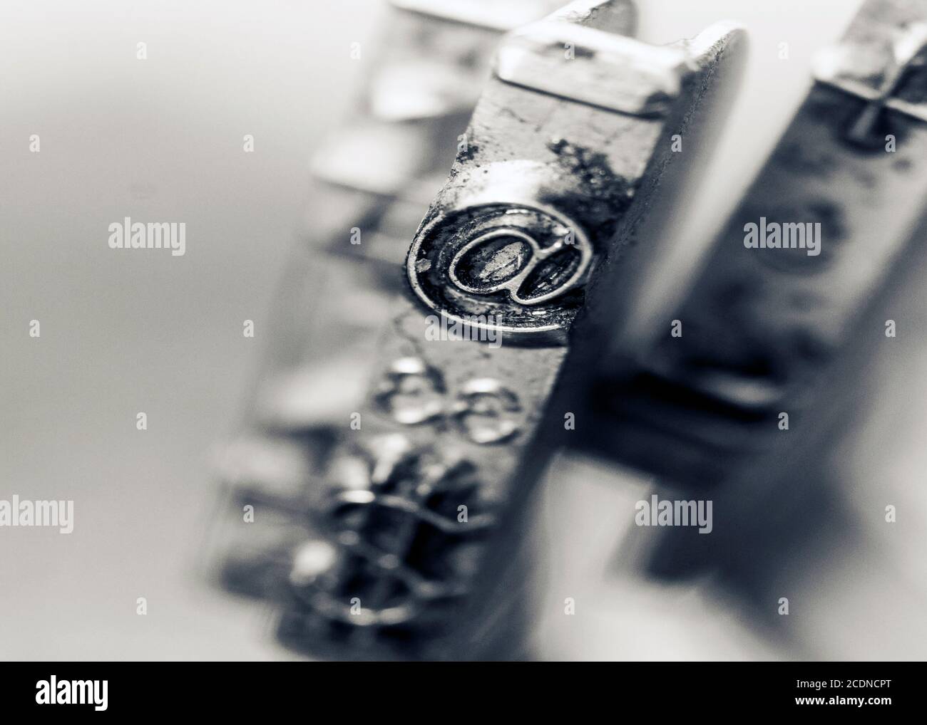 Old typwriter hi-res stock photography and images - Alamy