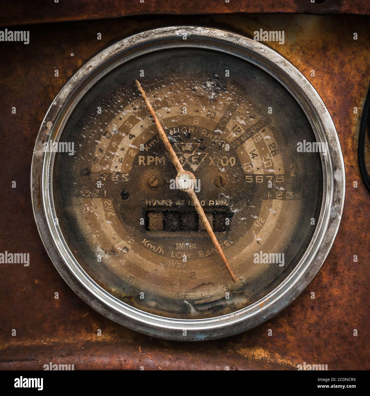 Vintage speedometer hi-res stock photography and images - Alamy