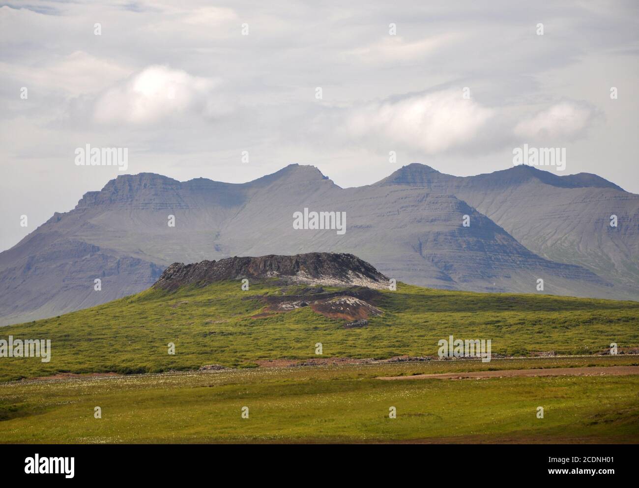 Ringwall hi-res stock photography and images - Alamy