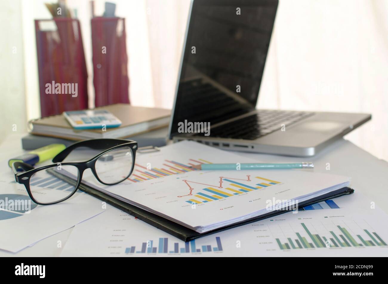 Business documents hi-res stock photography and images - Alamy