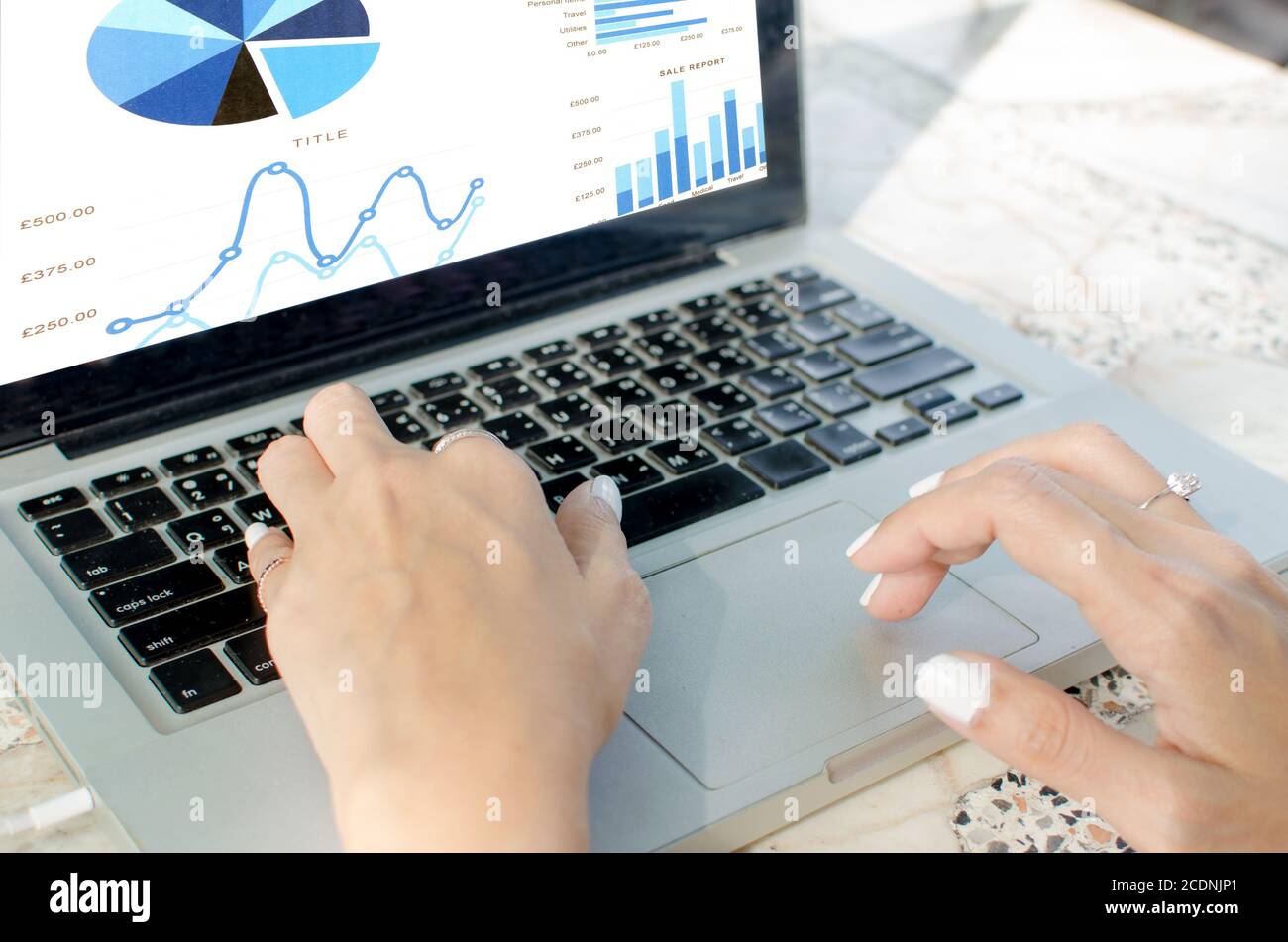 Laptop graphs hi-res stock photography and images - Alamy