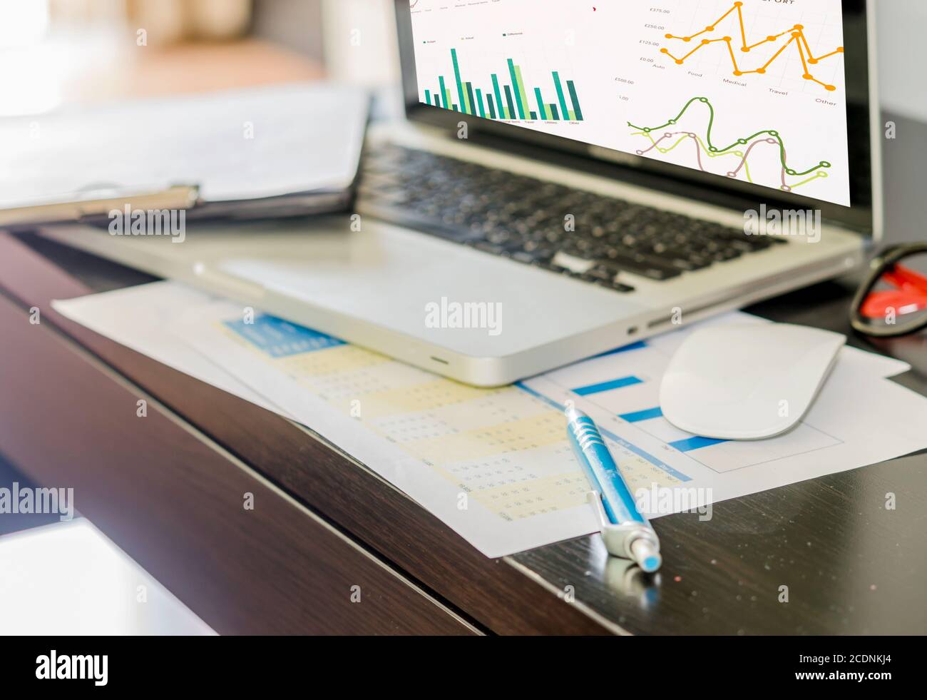 Business analysis hi-res stock photography and images - Alamy