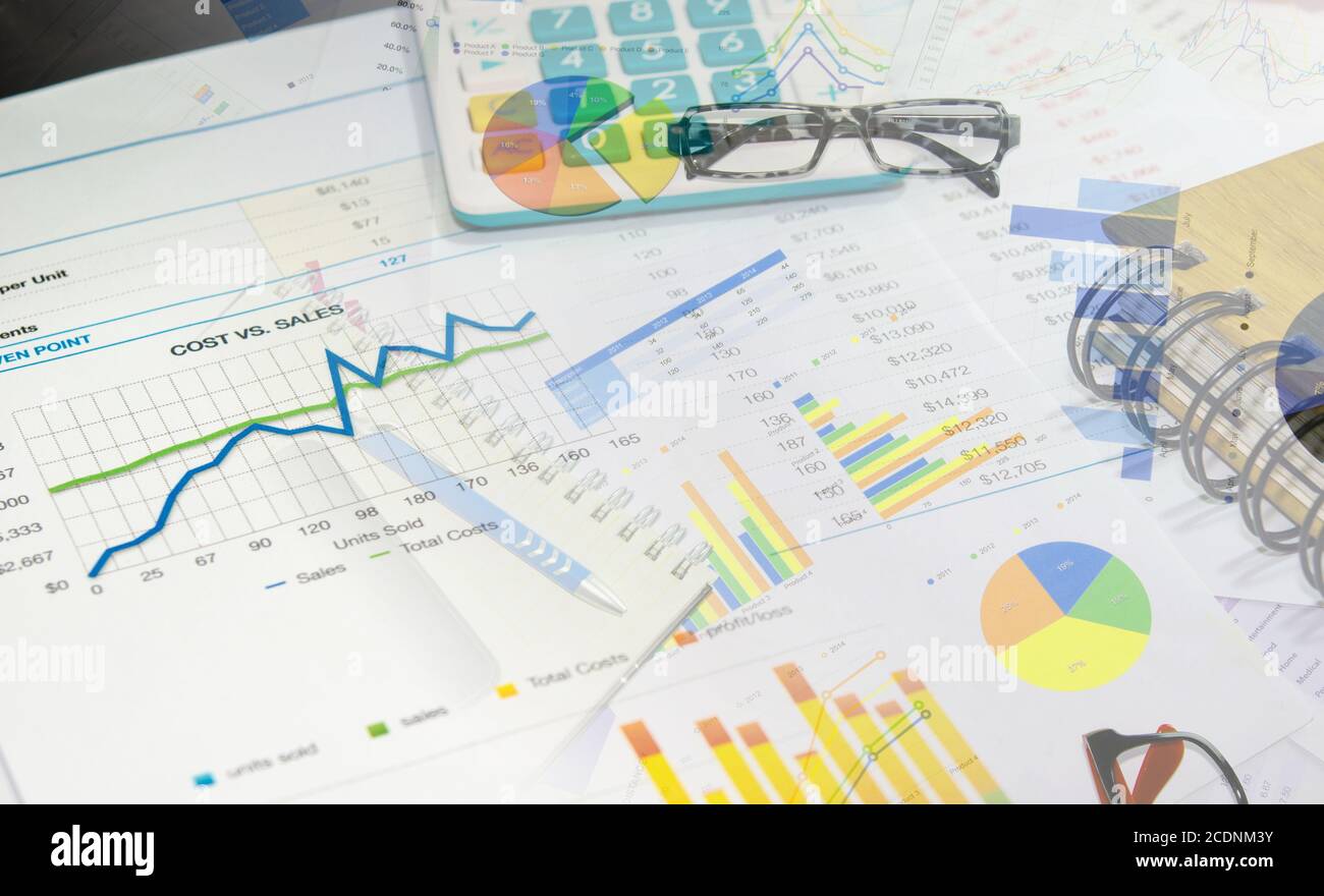 Business analysis hi-res stock photography and images - Alamy