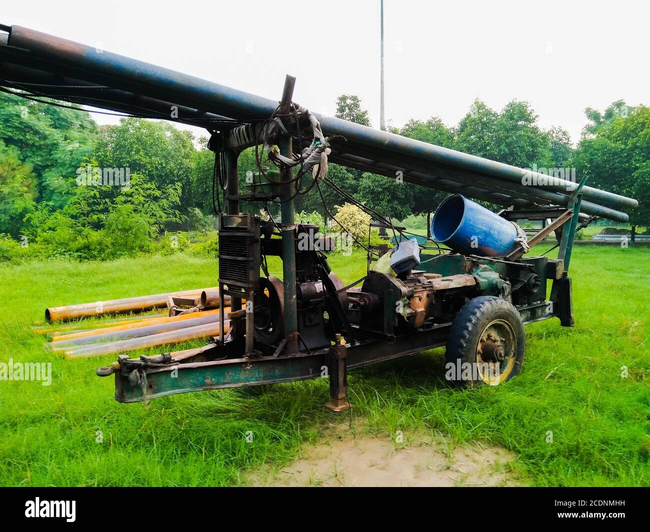Drilling ground water hole hi-res stock photography and images - Alamy