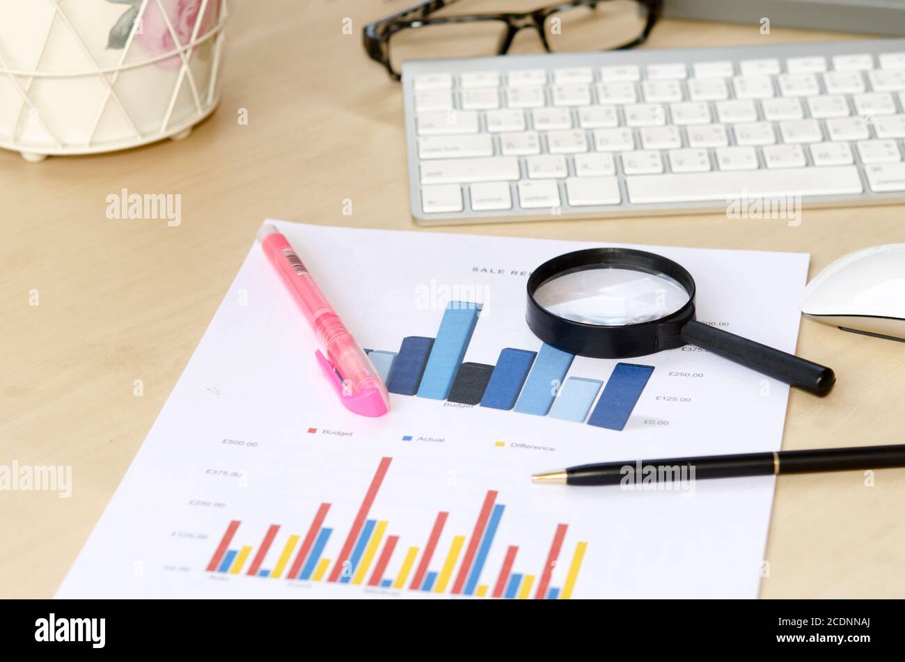 accounting business research Stock Photo - Alamy