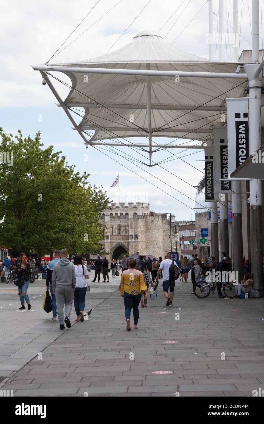 Southampton high street hi-res stock photography and images - Alamy