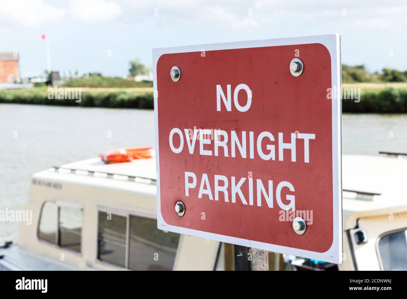 No overnight parking hi-res stock photography and images - Alamy