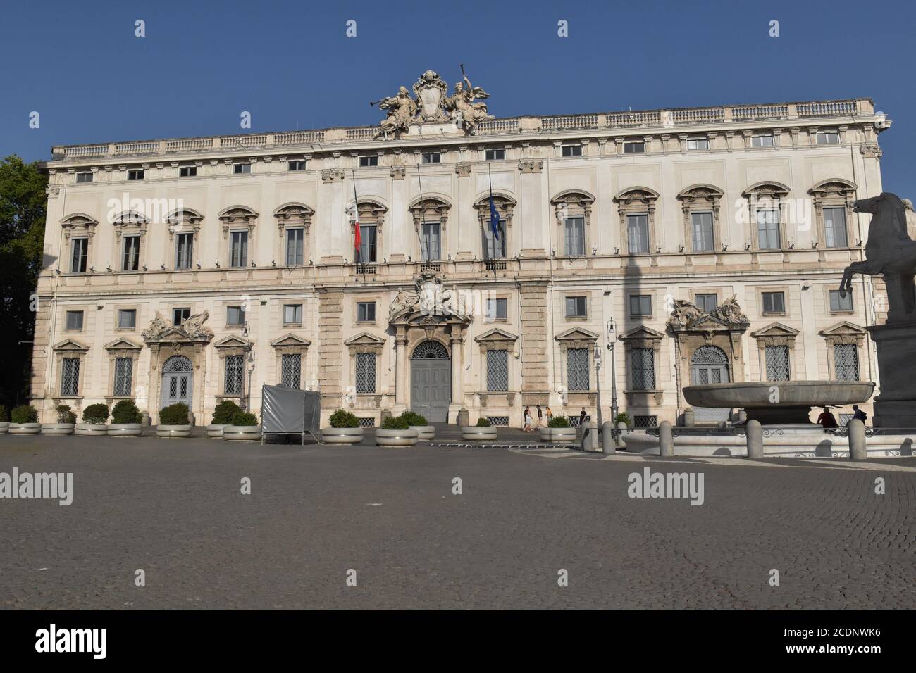 CONSTITUTIONAL COURT PALACE IN QUIRINALE SQUARE Stock Photo - Alamy