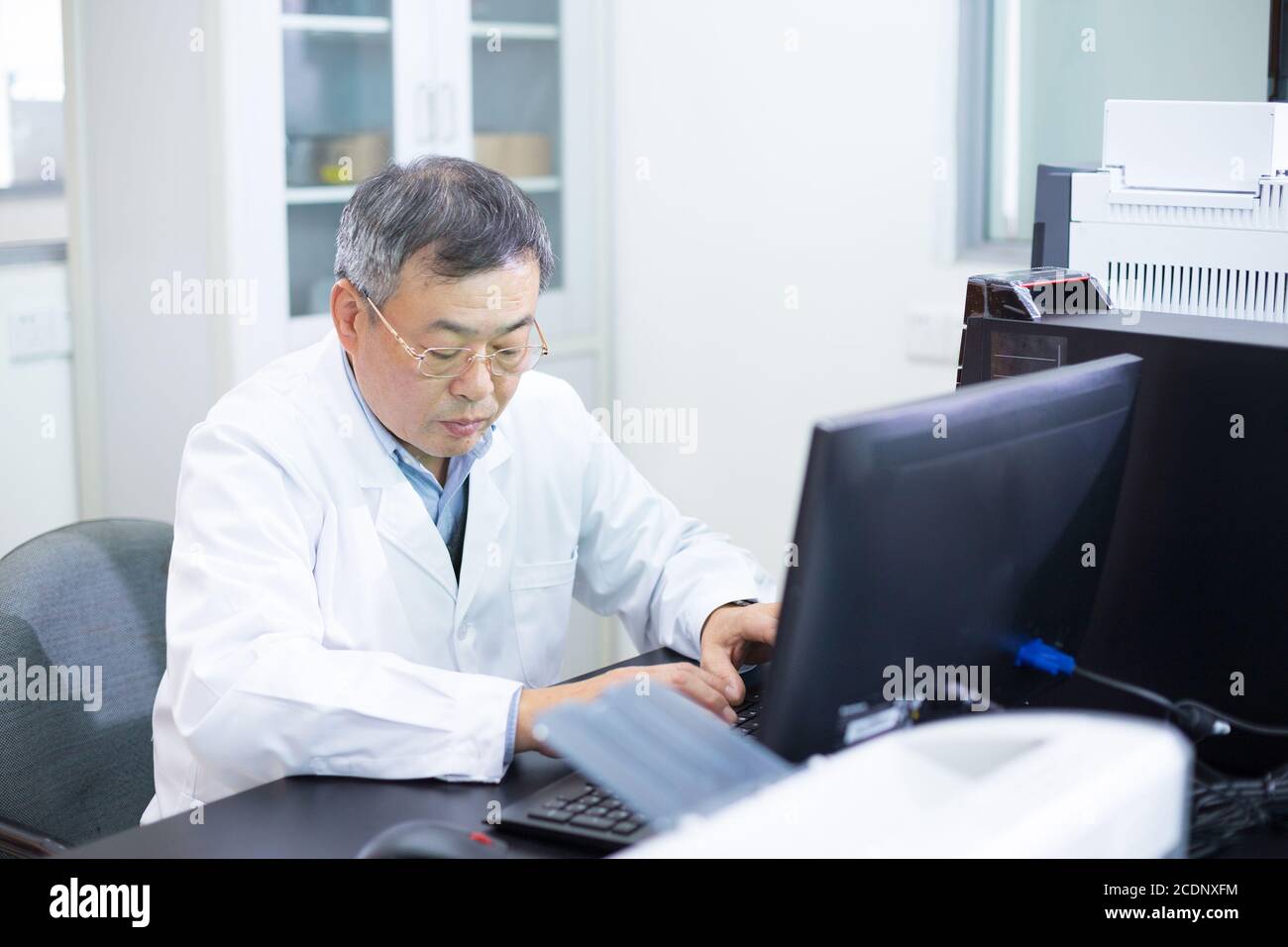 Old science lab hi-res stock photography and images - Alamy