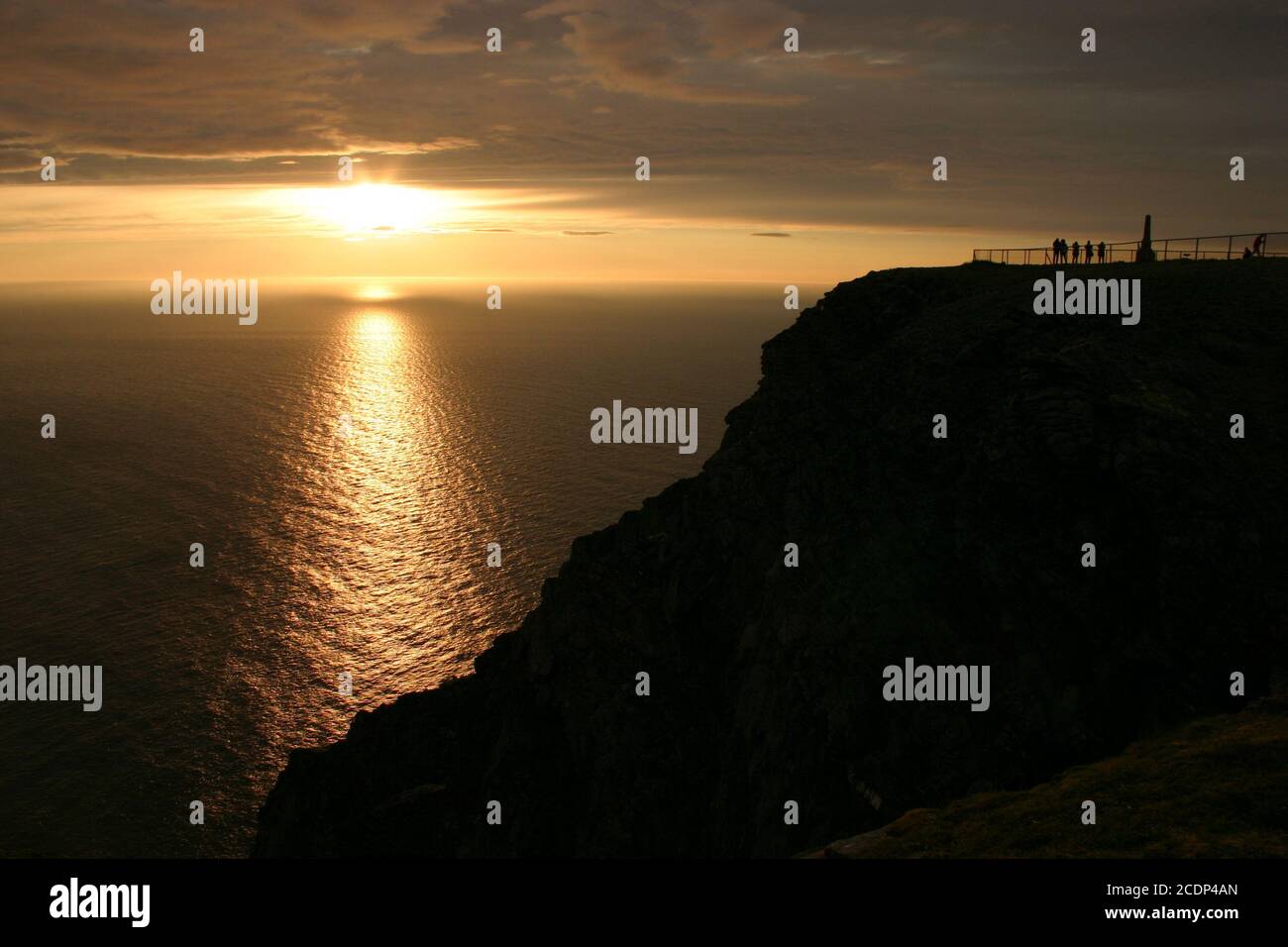 Norwegian midnight sun hi-res stock photography and images - Alamy