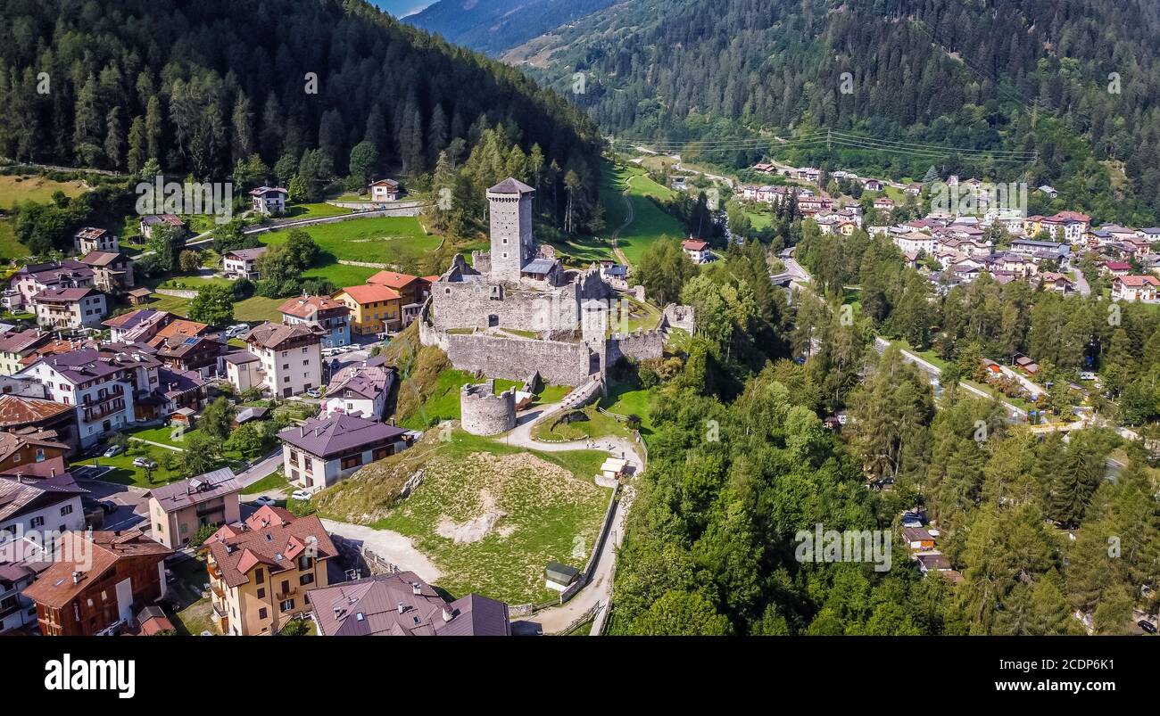 Ossana castle hi-res stock photography and images - Alamy