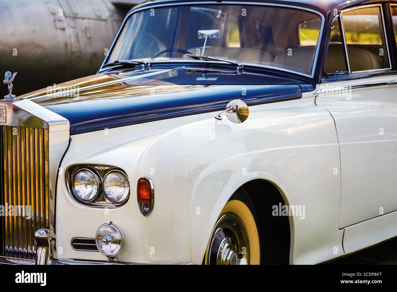 Old fashioned rolls royce hi-res stock photography and images - Alamy