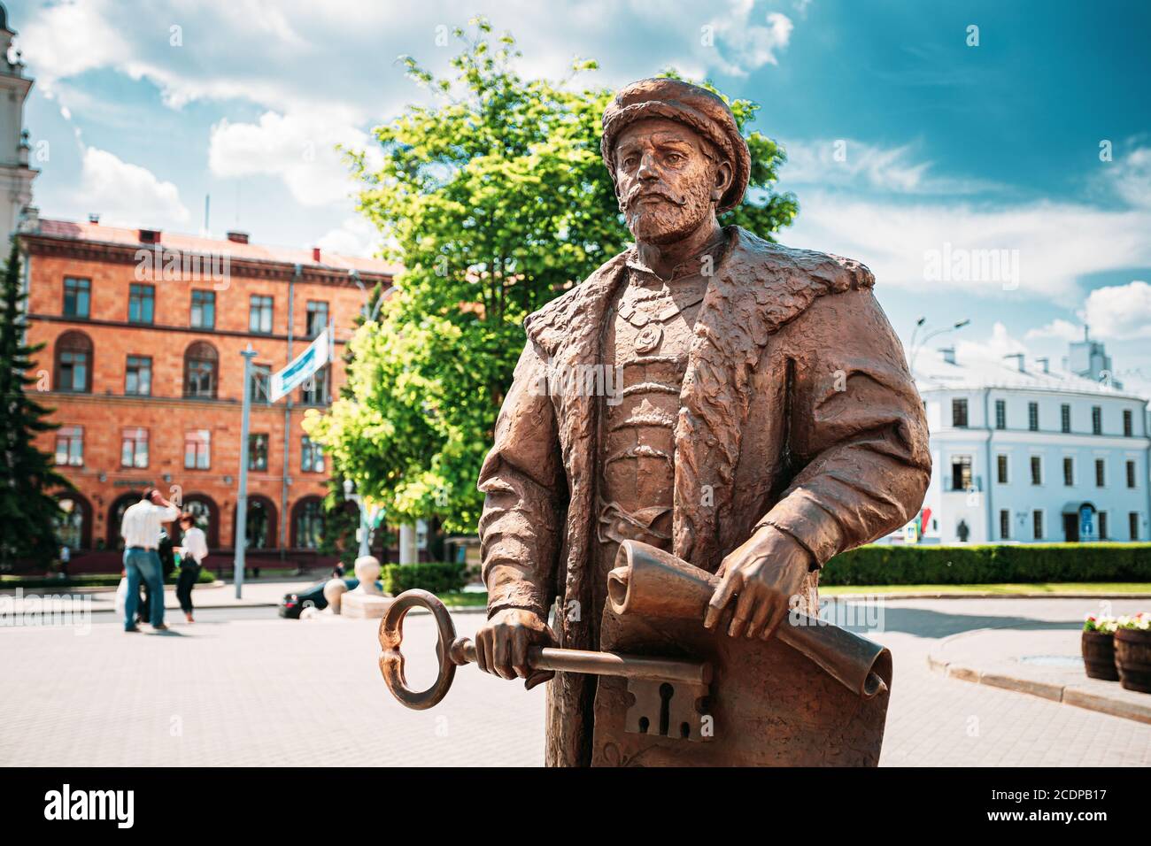 Statue of the Mayor with the key and a royal charter in the hands ...