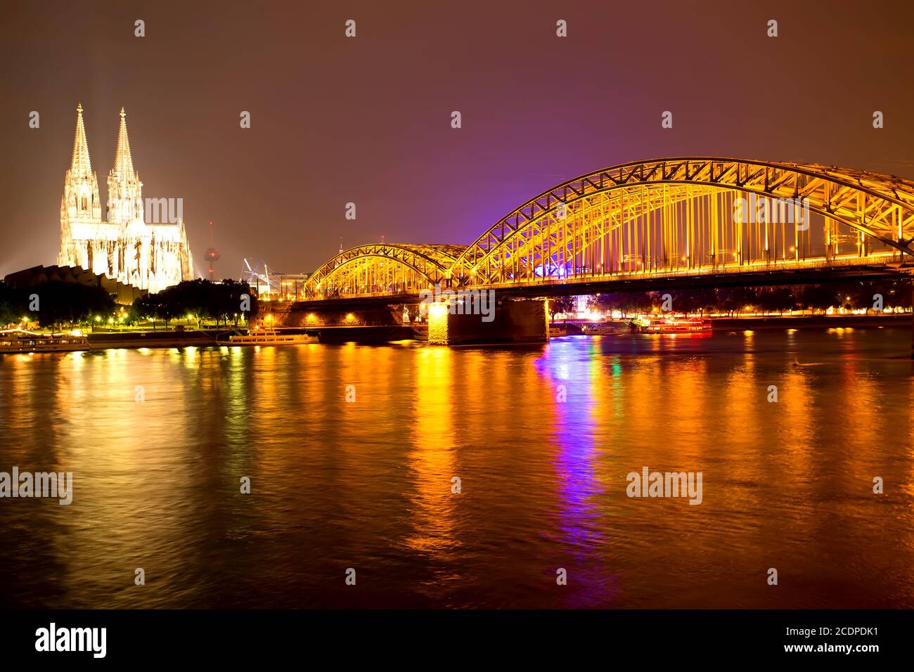 Cologne at night Stock Photo - Alamy