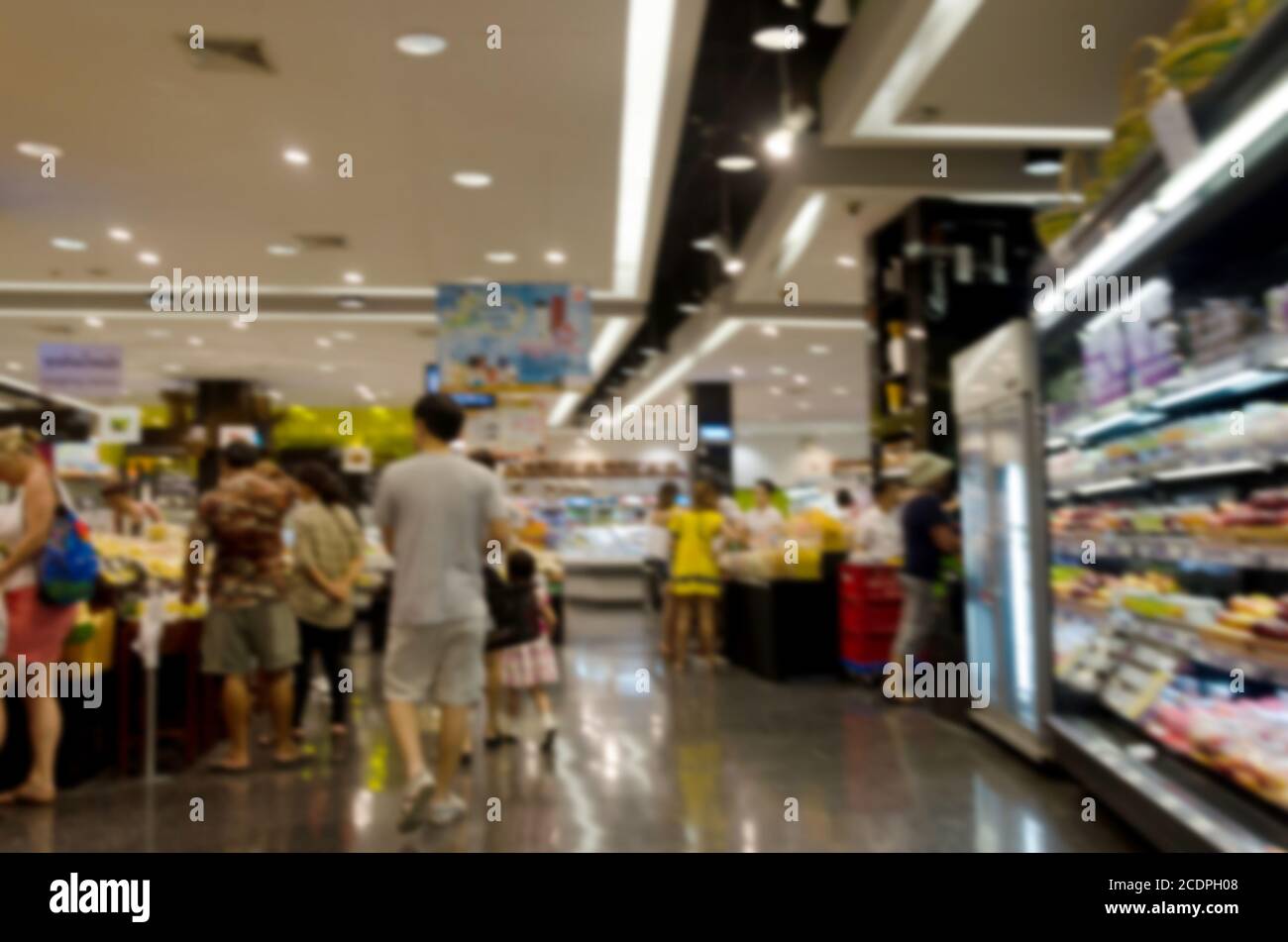 Supermarket blur hi-res stock photography and images - Alamy