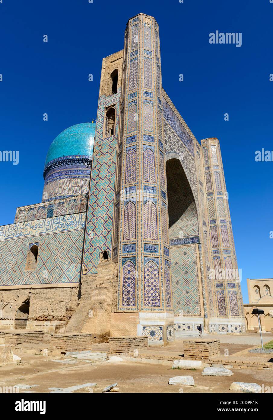 The Bibi-Khanym Mosque in Samarkand, Uzbekistan Stock Photo - Alamy
