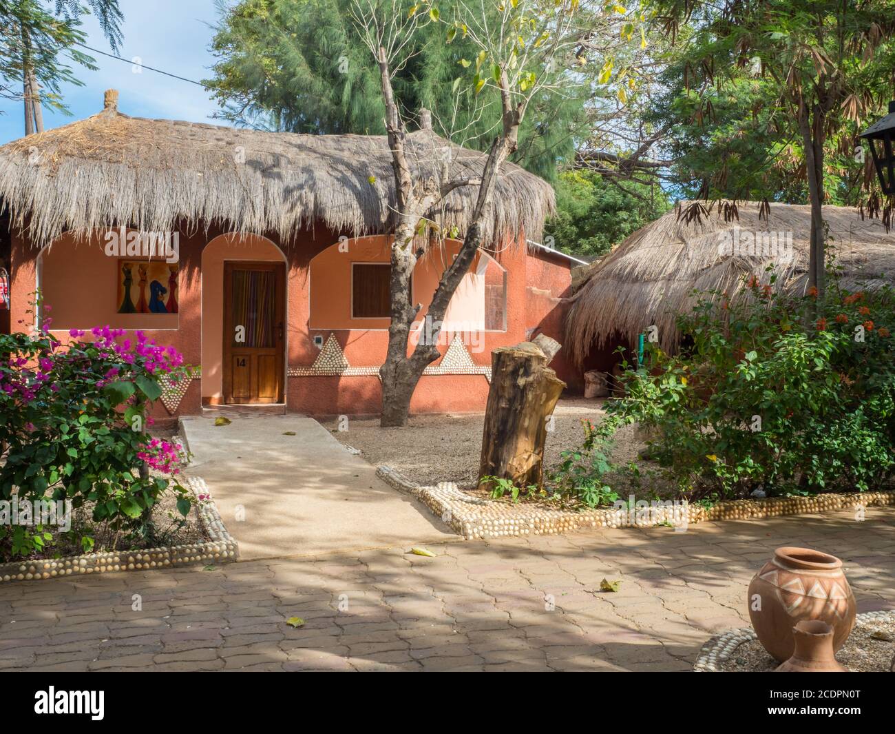 African hut solar hi-res stock photography and images - Alamy