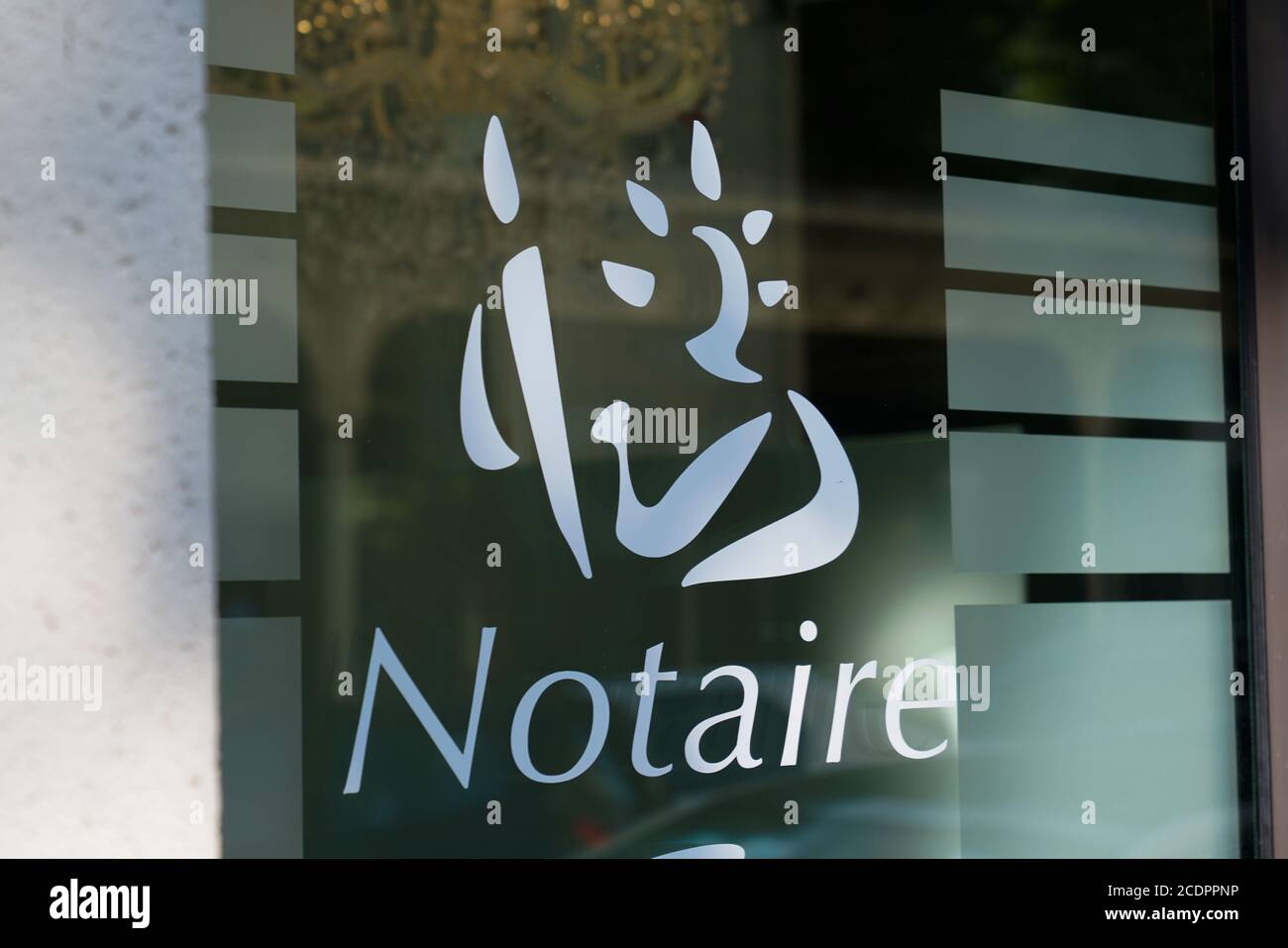 French notary sign hi-res stock photography and images - Alamy
