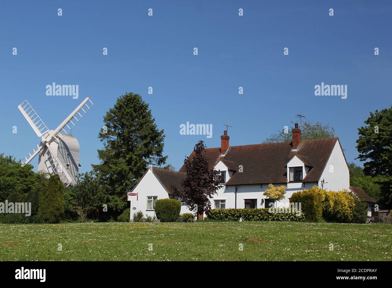 Cottage and windmill hi-res stock photography and images - Alamy