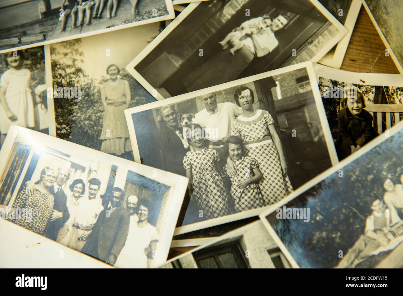 Sepia photographs hi-res stock photography and images - Alamy