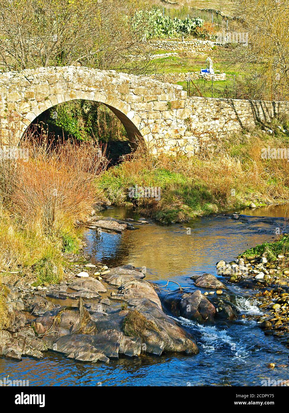 Moving over rocky river hi-res stock photography and images - Alamy