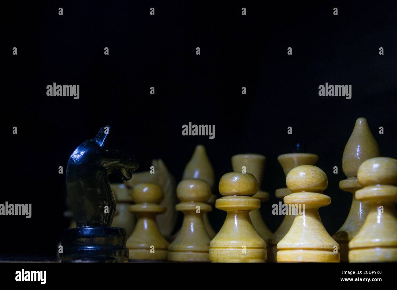 Chess battle, defeat, pawn, horse Stock Photo - Alamy