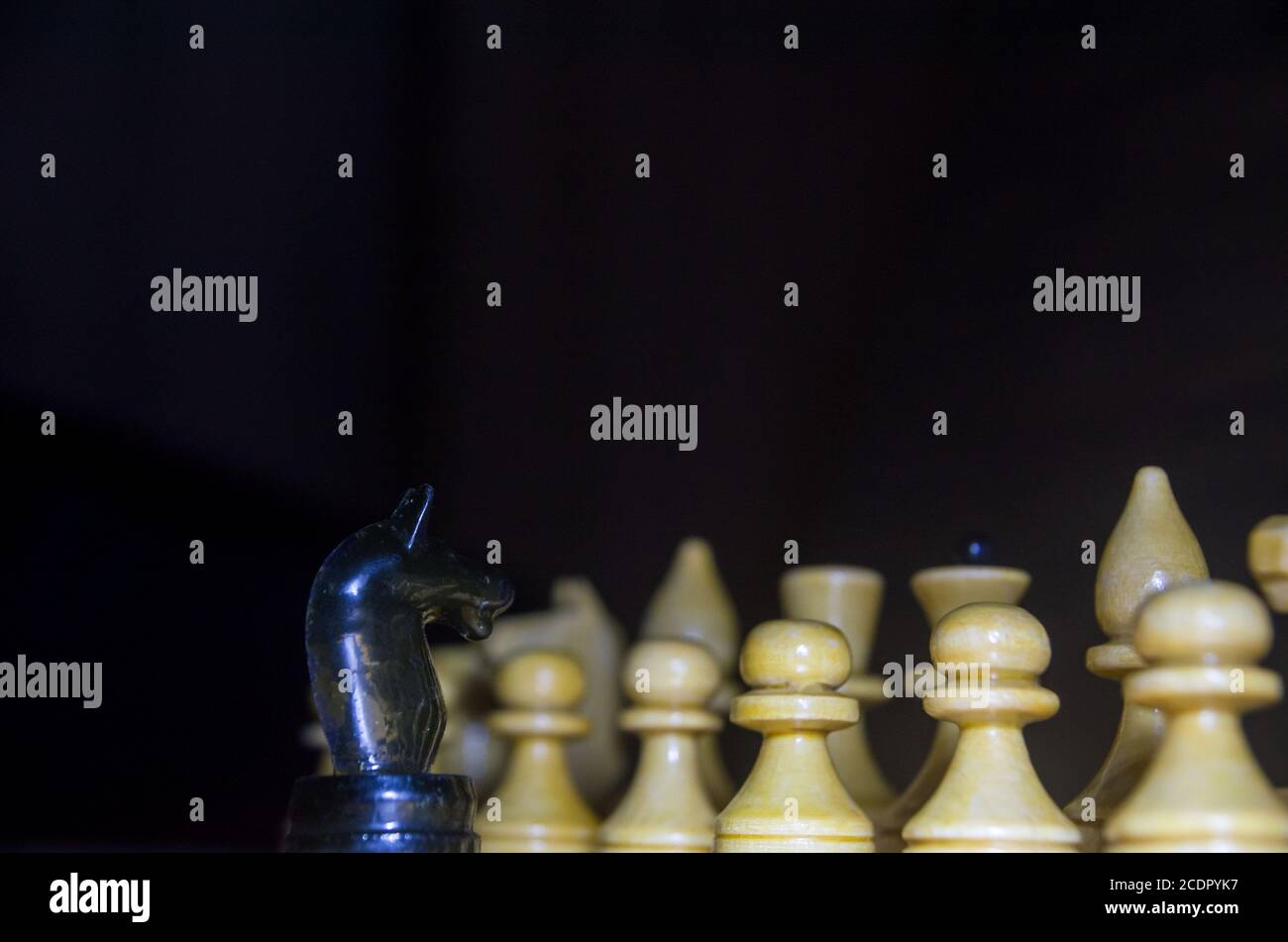 Chess battle, defeat, pawn, horse Stock Photo - Alamy