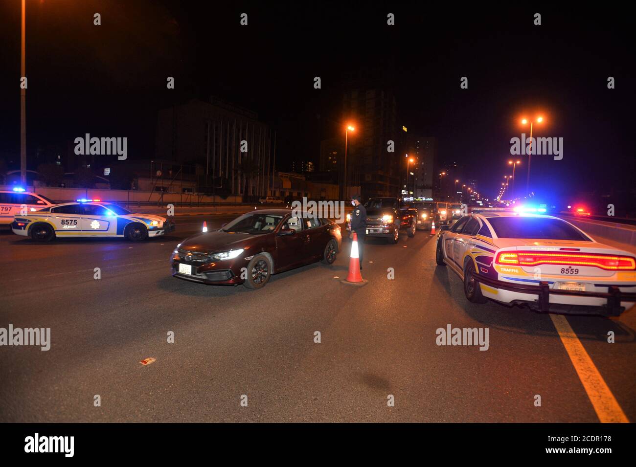 Highway of death kuwait hi-res stock photography and images - Alamy