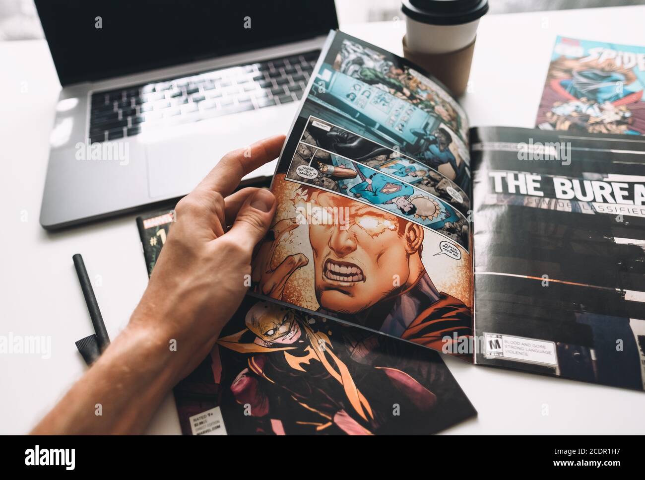 Marvel avengers comic books hi-res stock photography and images - Alamy