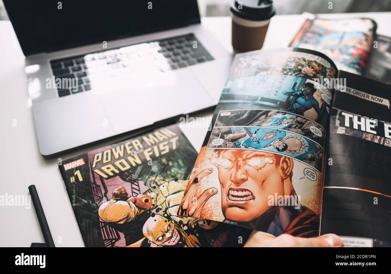 Marvel avengers comic books hi-res stock photography and images - Alamy