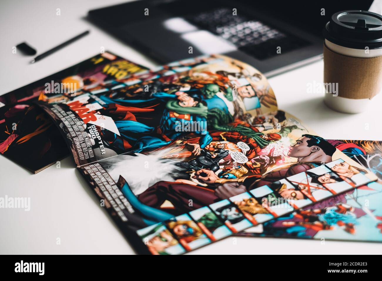 Marvel avengers comic books hi-res stock photography and images - Alamy