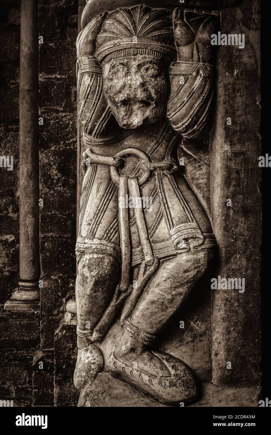 Prisoner shackled together hi-res stock photography and images - Alamy