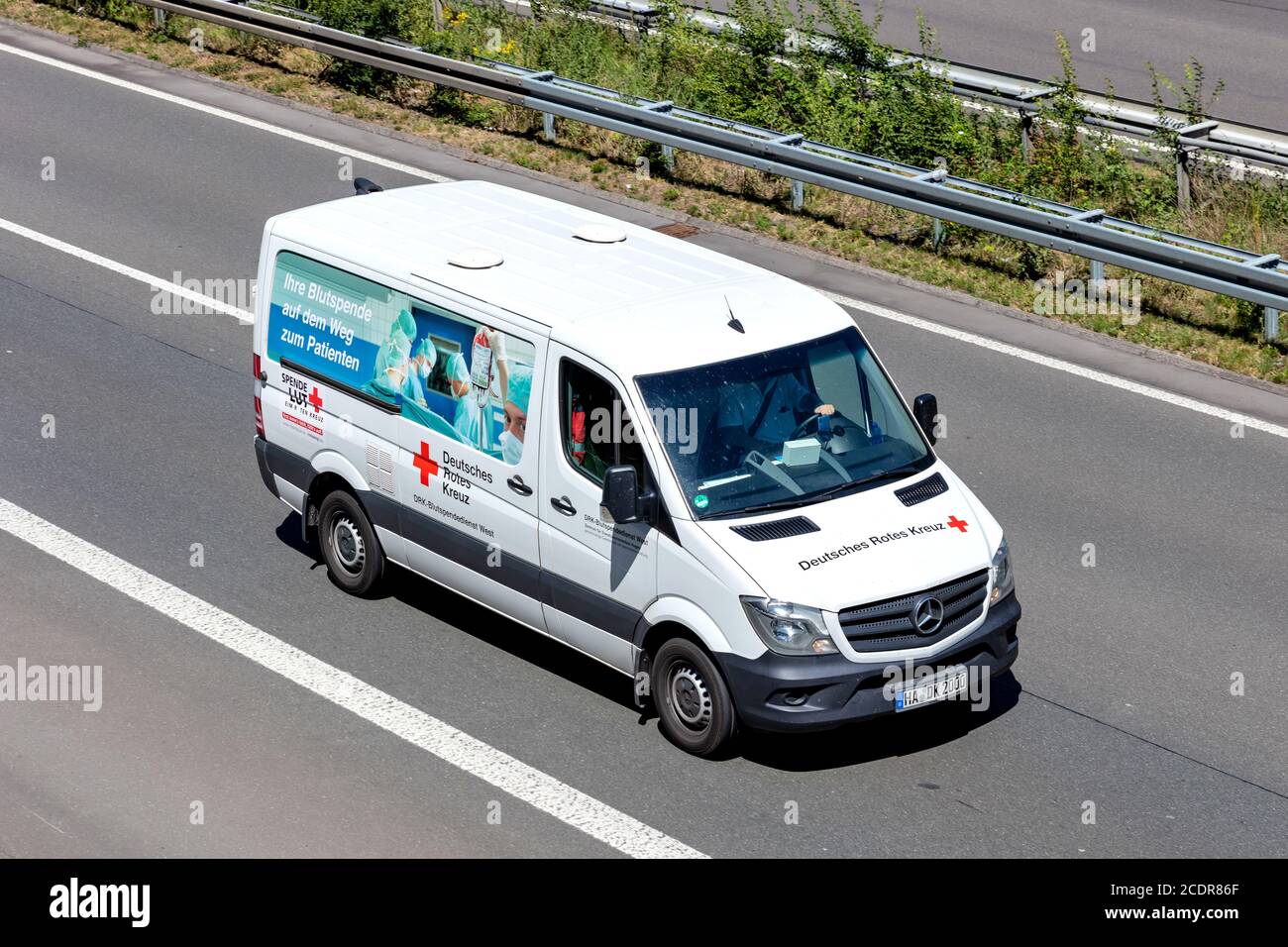 Blood donation van hi-res stock photography and images - Alamy