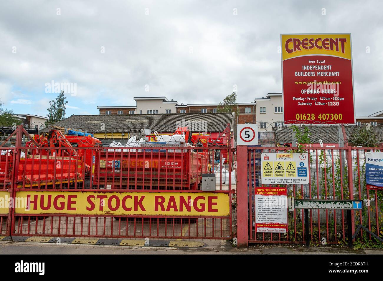 Maidenhead town sign hi-res stock photography and images - Alamy