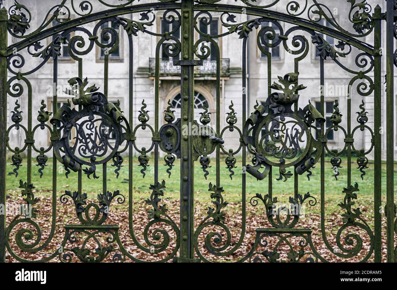 Behind closed gates - an old abandoned and dilapidated manor house ...