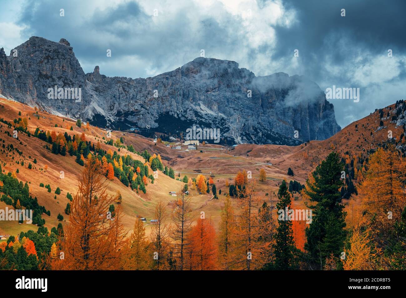 Dolomites colorful foliage in Autumn with natural landcape in North ...