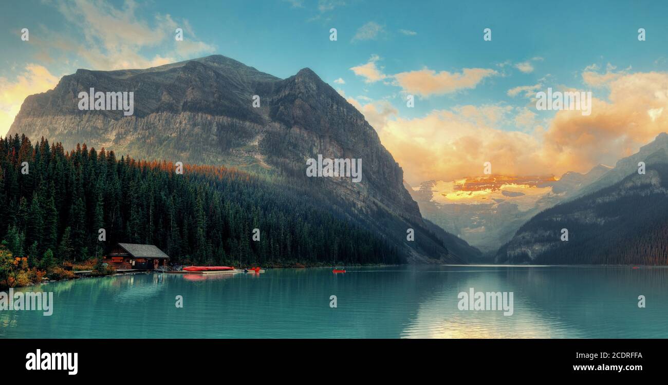 Lake louise panorama sunset hi-res stock photography and images - Alamy