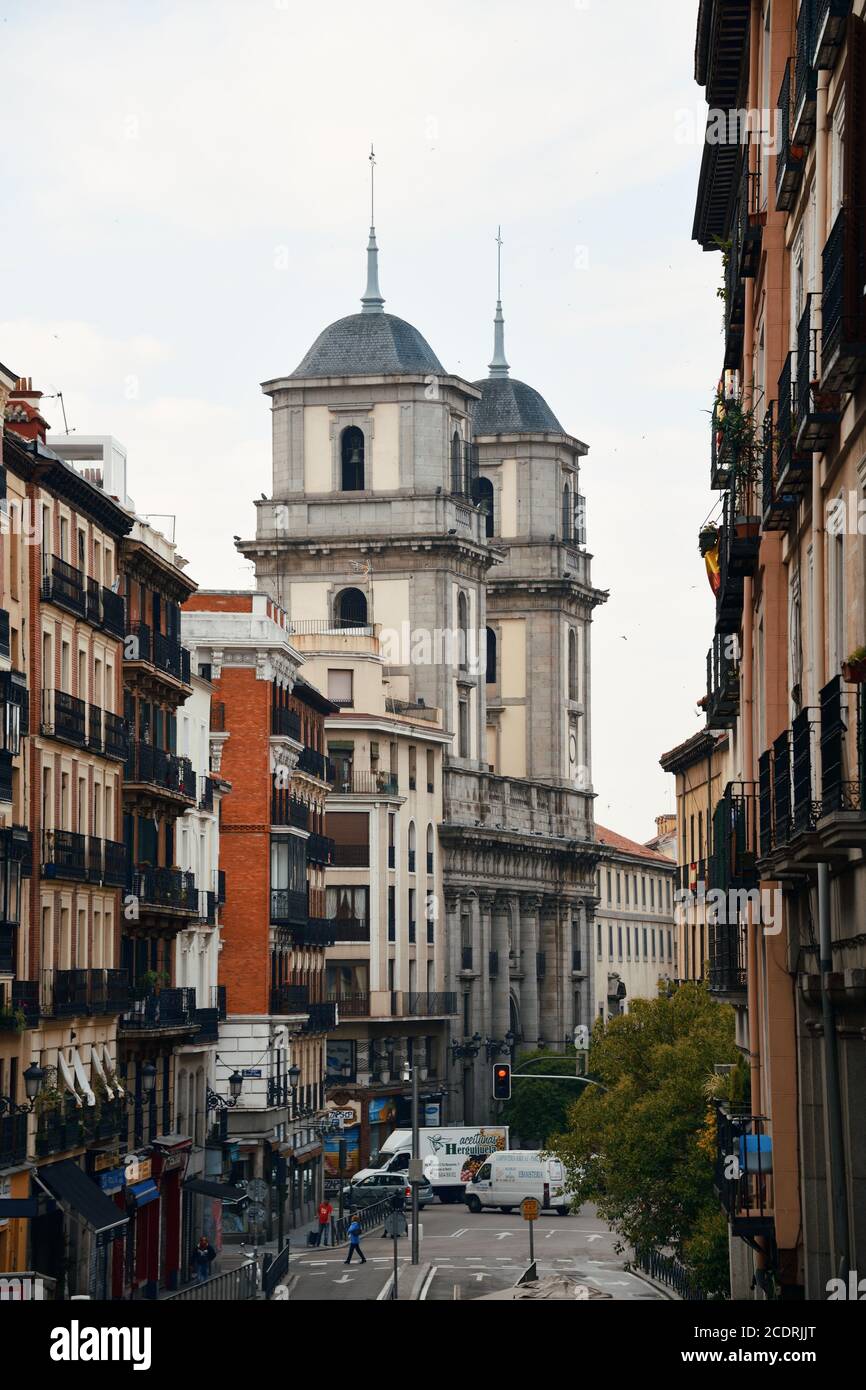 Madrid street view with buildings in Spain Stock Photo - Alamy