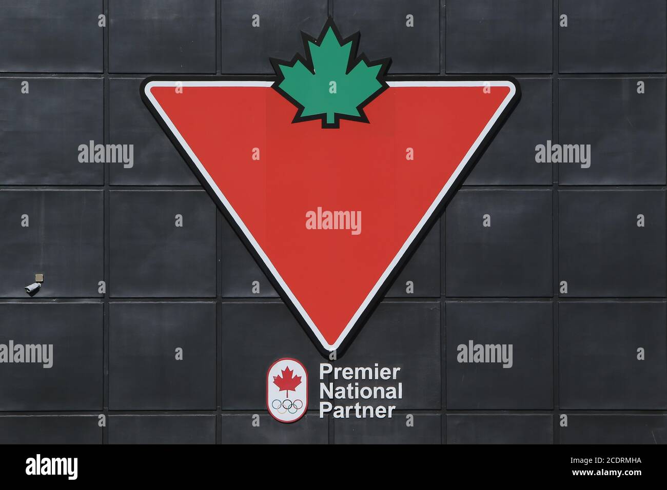Canadian tire logo hi-res stock photography and images - Alamy